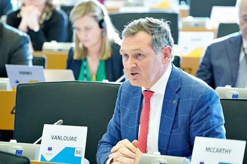 On 15 March, the CoR Plenary session held a debate on the EU Swedish ...